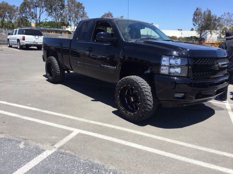 20x12 moto metal with 33x12.50 20 tires for Sale in Hayward, CA - OfferUp