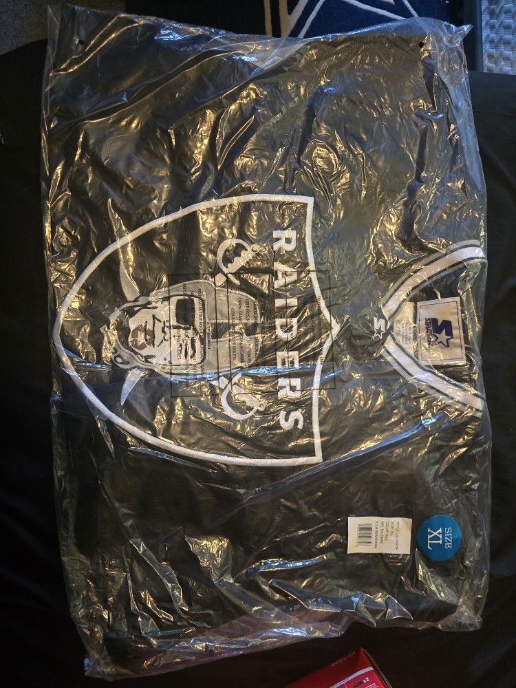 Raiders Starter Pullover for Sale in Midway City, CA - OfferUp