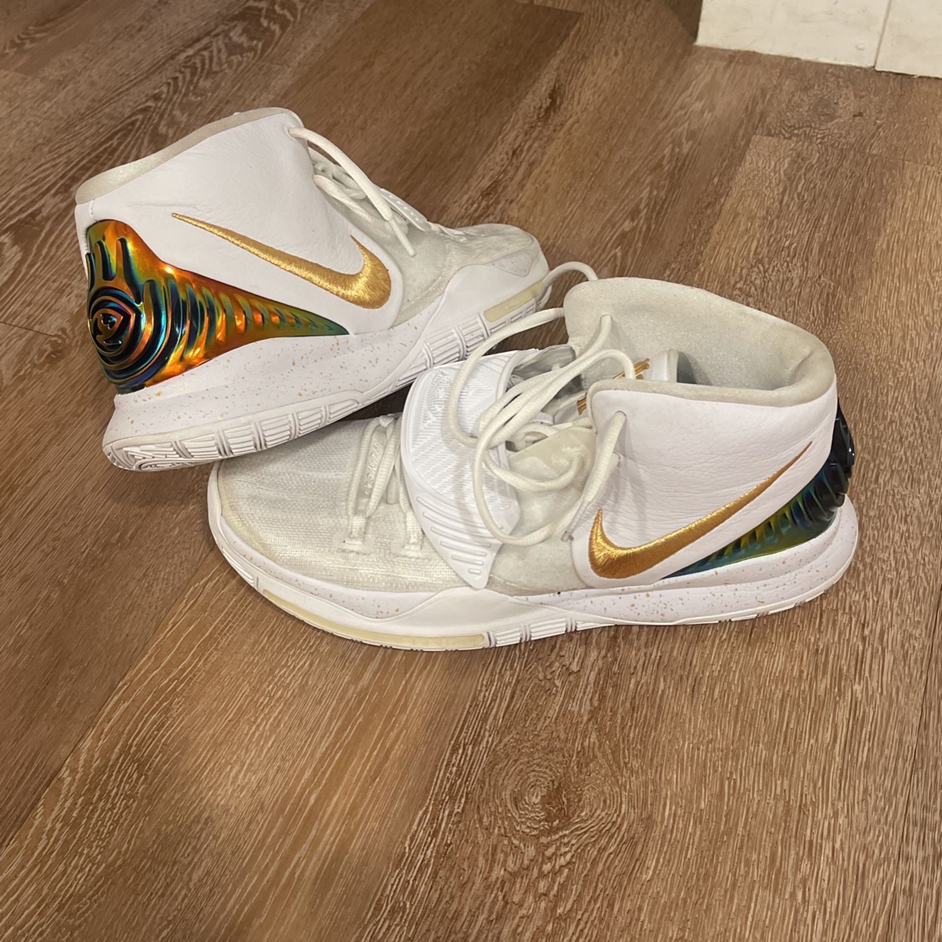 Kyrie Irving Shoes White