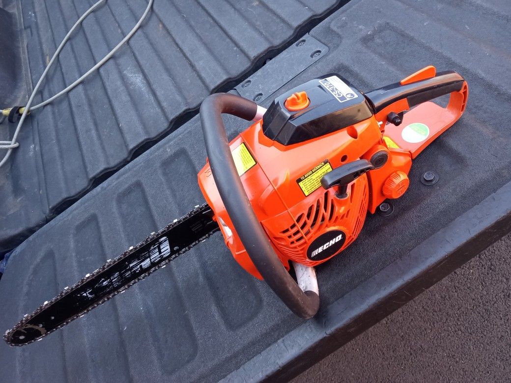 Echo CS 370 Chainsaw Gas Powered 18 Inch Bar Excellent Running Condition for Sale in Gig Harbor ...