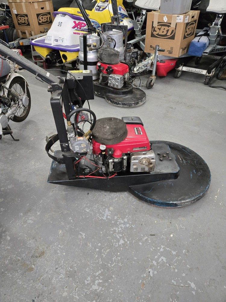 Honda Floor Burnisher Buffer Janitorial for Sale in Tacoma, WA - OfferUp