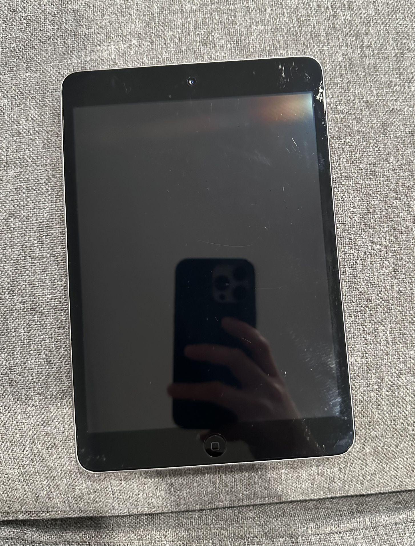 Apple iPad Mini A1432 16gb for Sale in Chicago, IL - OfferUp