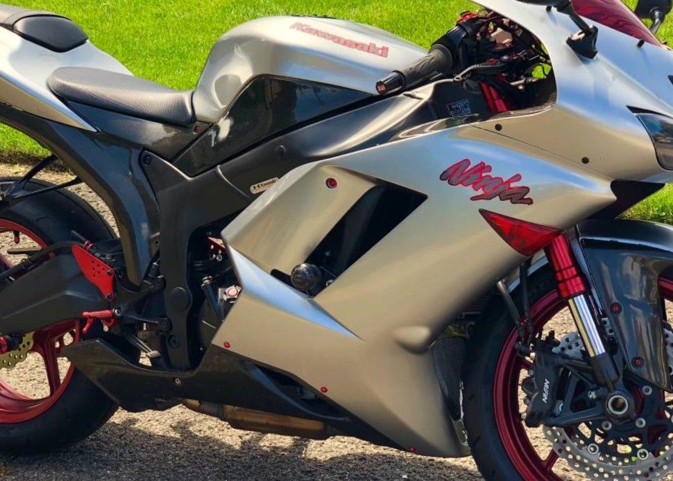 Kawasaki Zx7r For Sale - ZeCycles