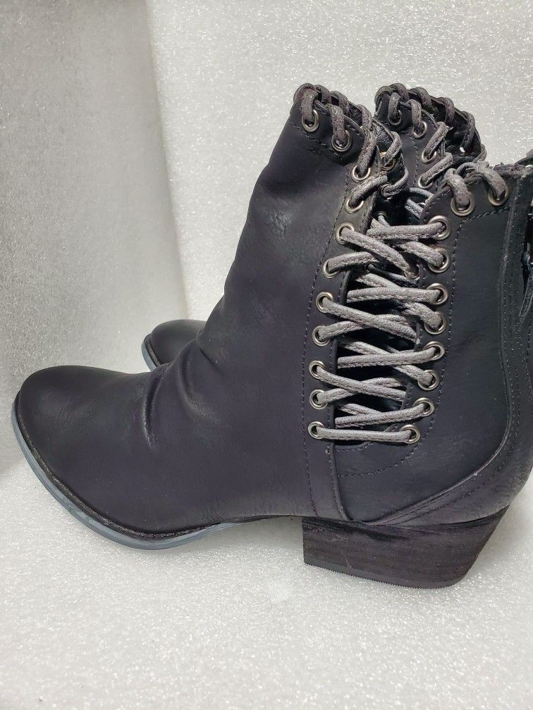 Rebels Boots Connie Black Size 9