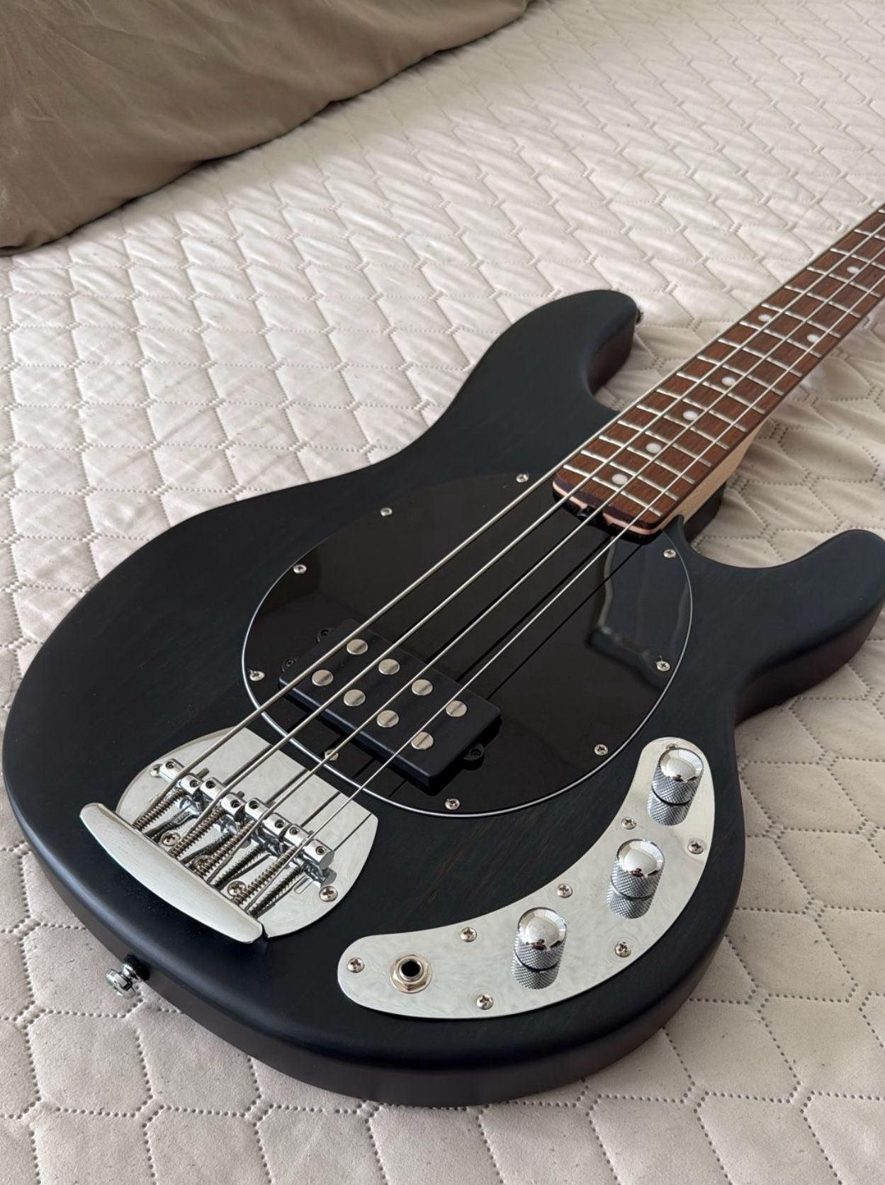 Sterling StingRay Ray4 Bass for Sale in Bloomington, CA - OfferUp