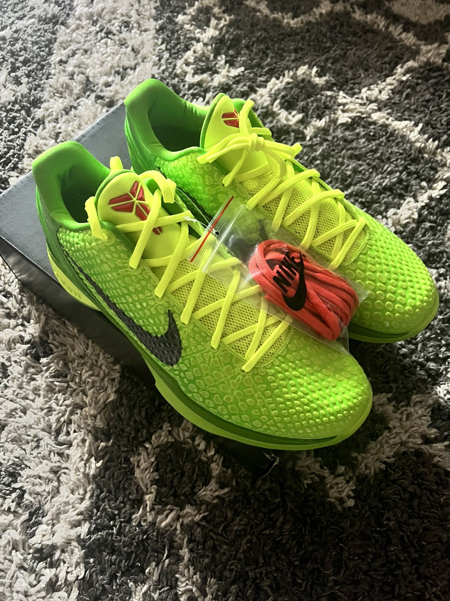 Kobe 8 Grinch