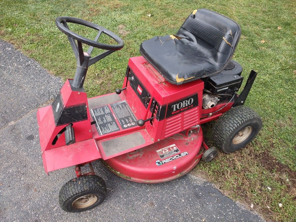 Toro Riding Mower Tractor With Bagger for Sale in Ingleside, IL - OfferUp