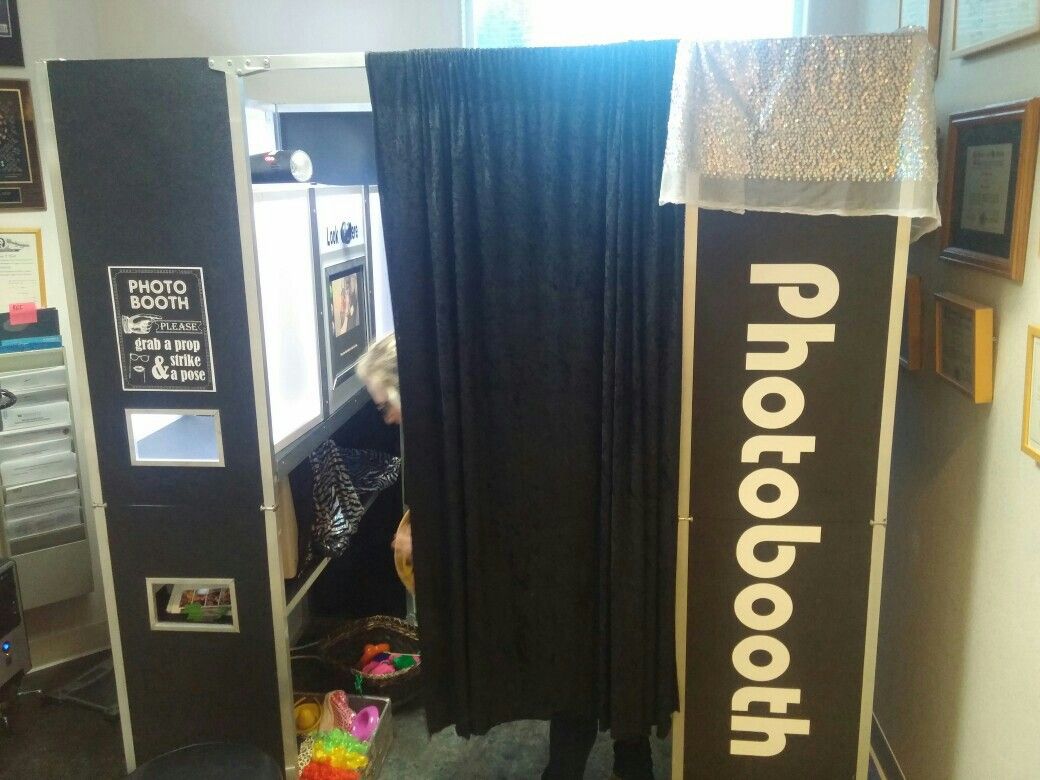 Enclosed Photo Booth for Sale in Tacoma, WA - OfferUp