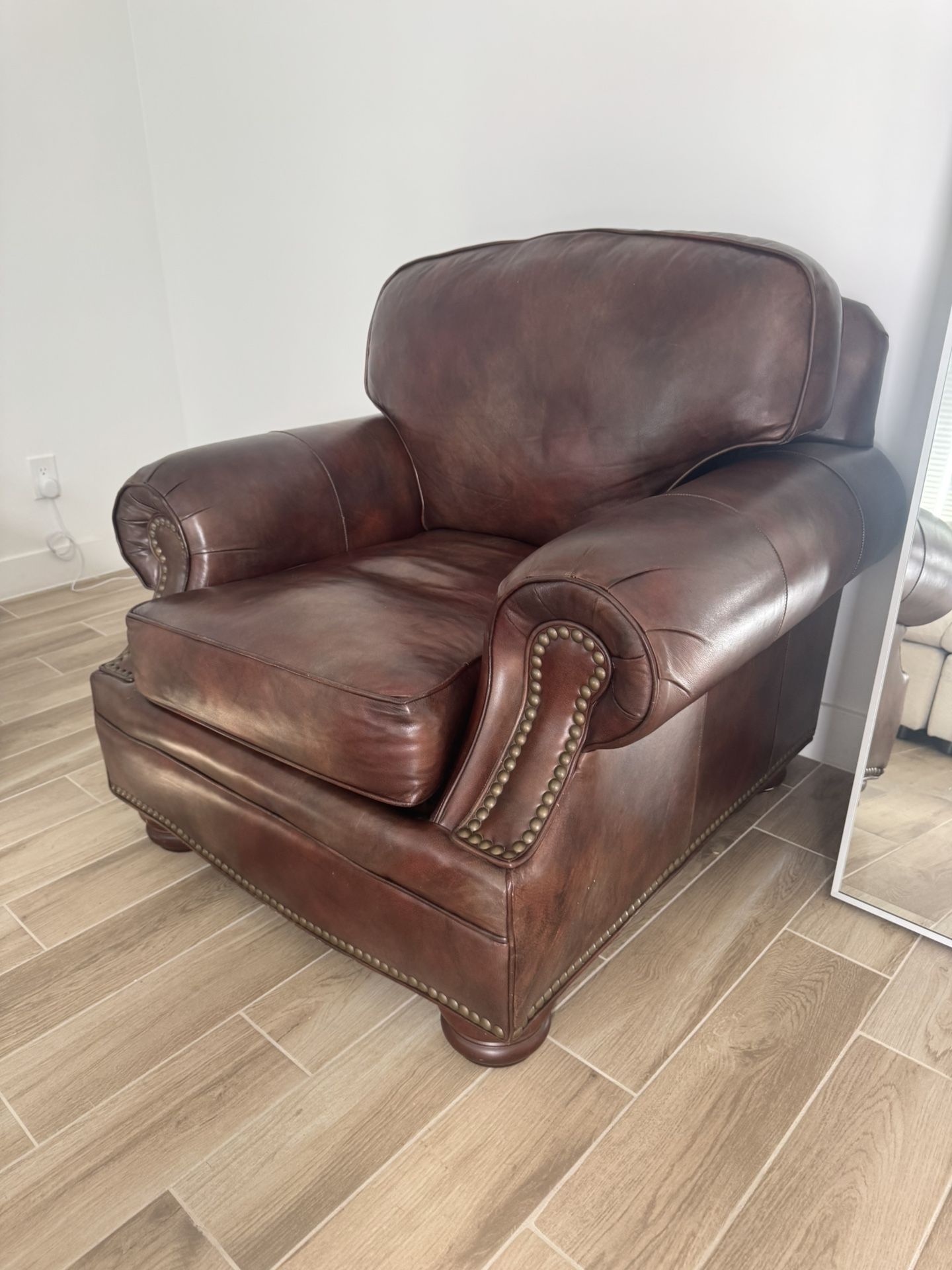 Bradington Young Leather Chair for Sale in Phoenix, AZ - OfferUp