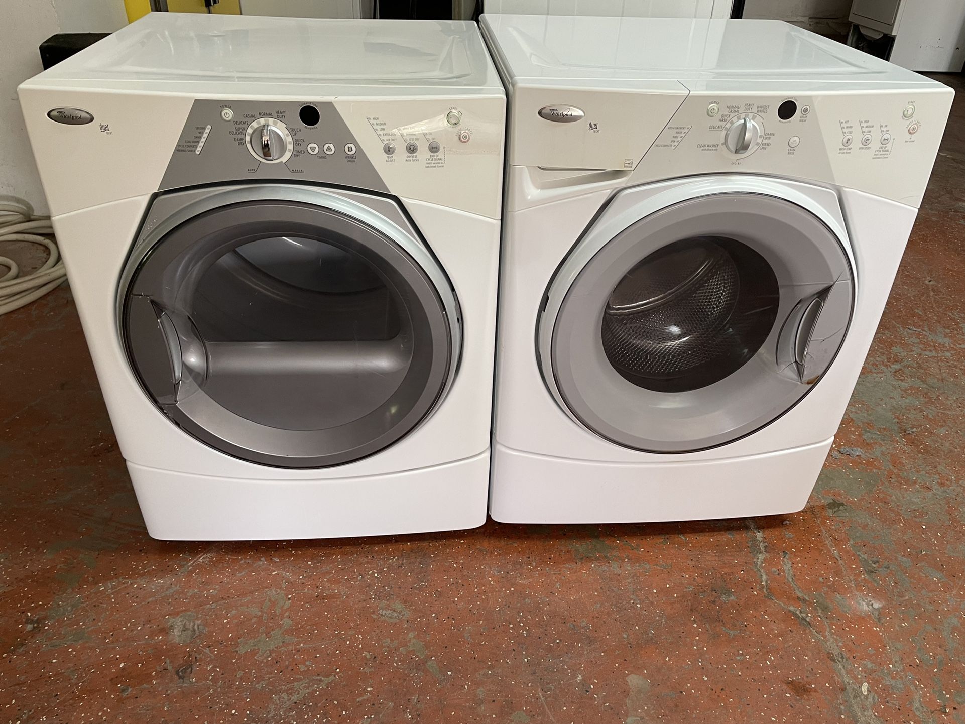 Whirlpool Washer N Similar Electric Dryer for Sale in San Antonio, TX ...