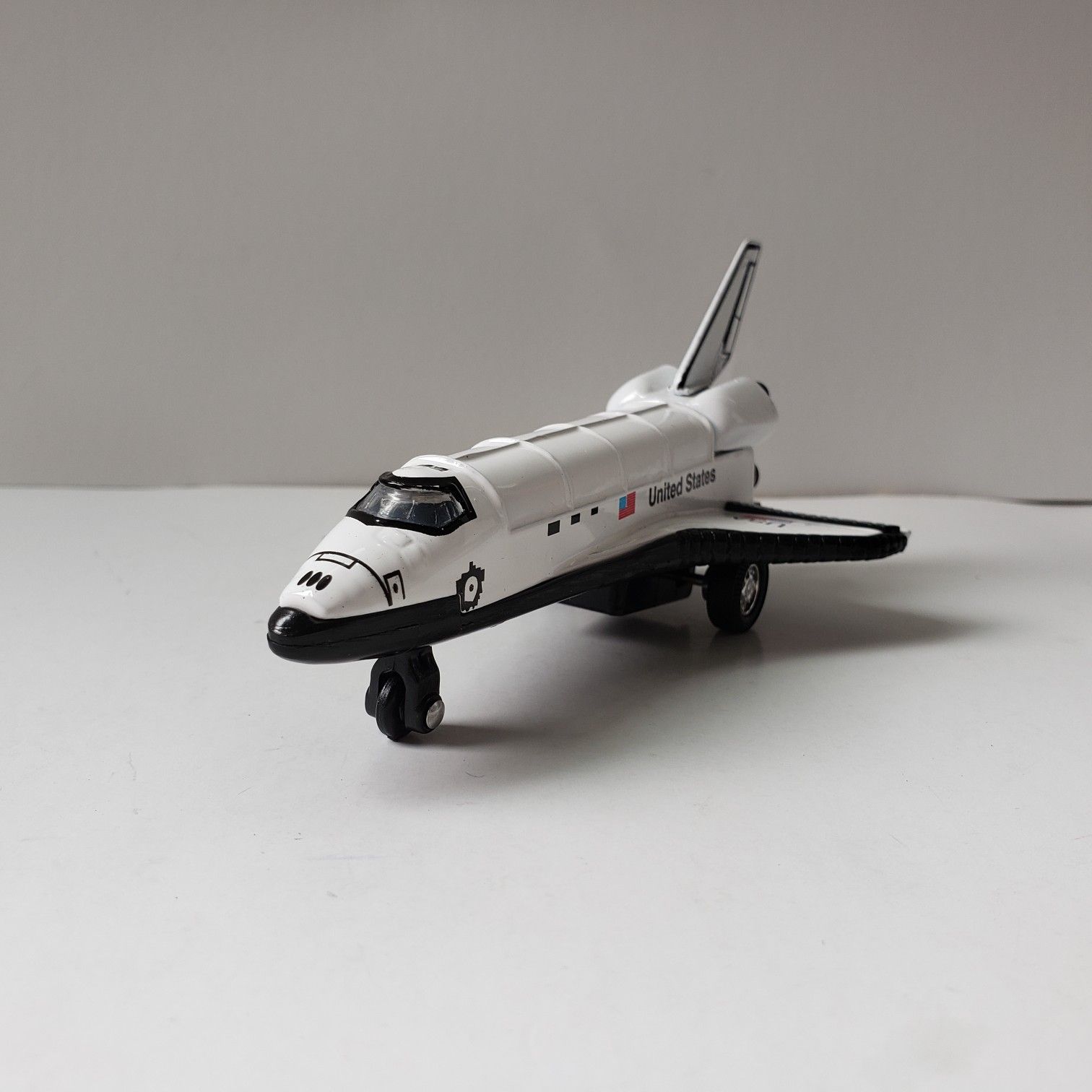 NEW USA NASA Space Shuttle Spacecraft Discovery Toy Diecast Metal Model ...