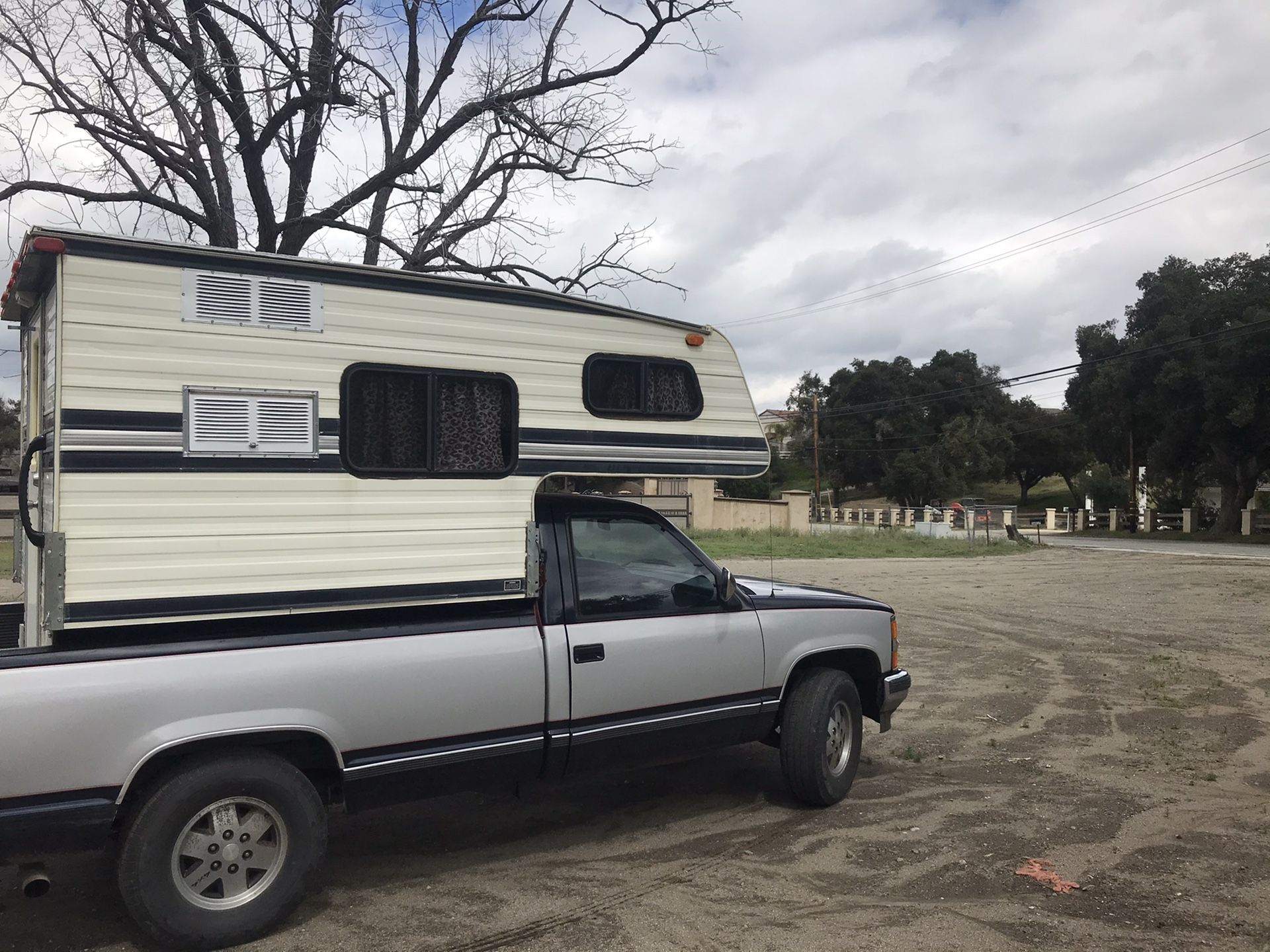 Truck Camper Six pac for Sale in Santa Clarita, CA - OfferUp