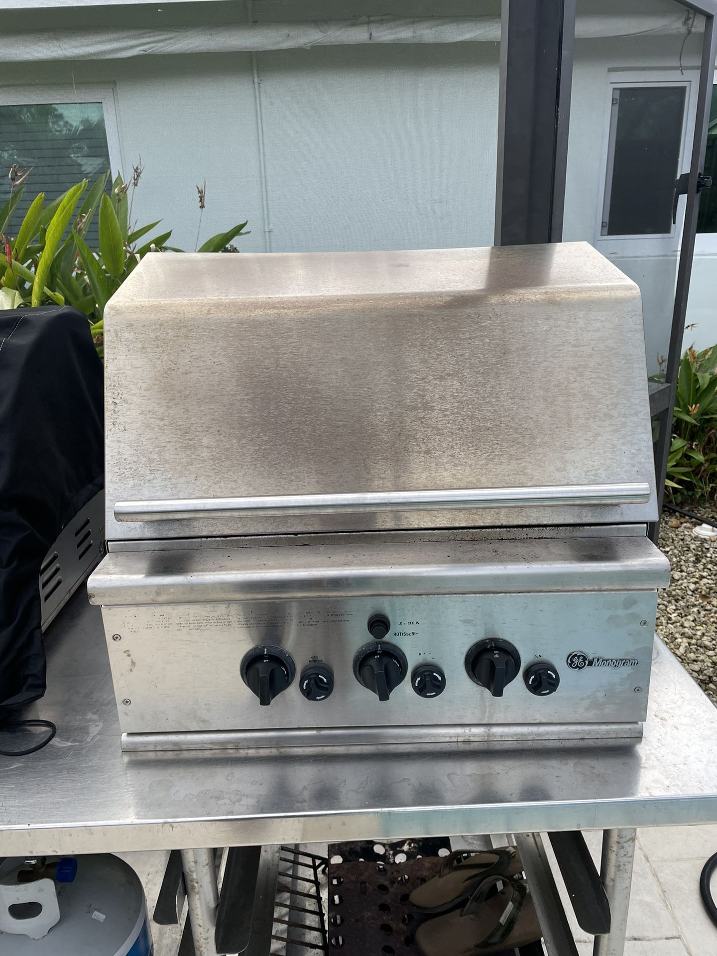 GE Monogram Gas Grill for Sale in Jupiter Inlet, FL - OfferUp