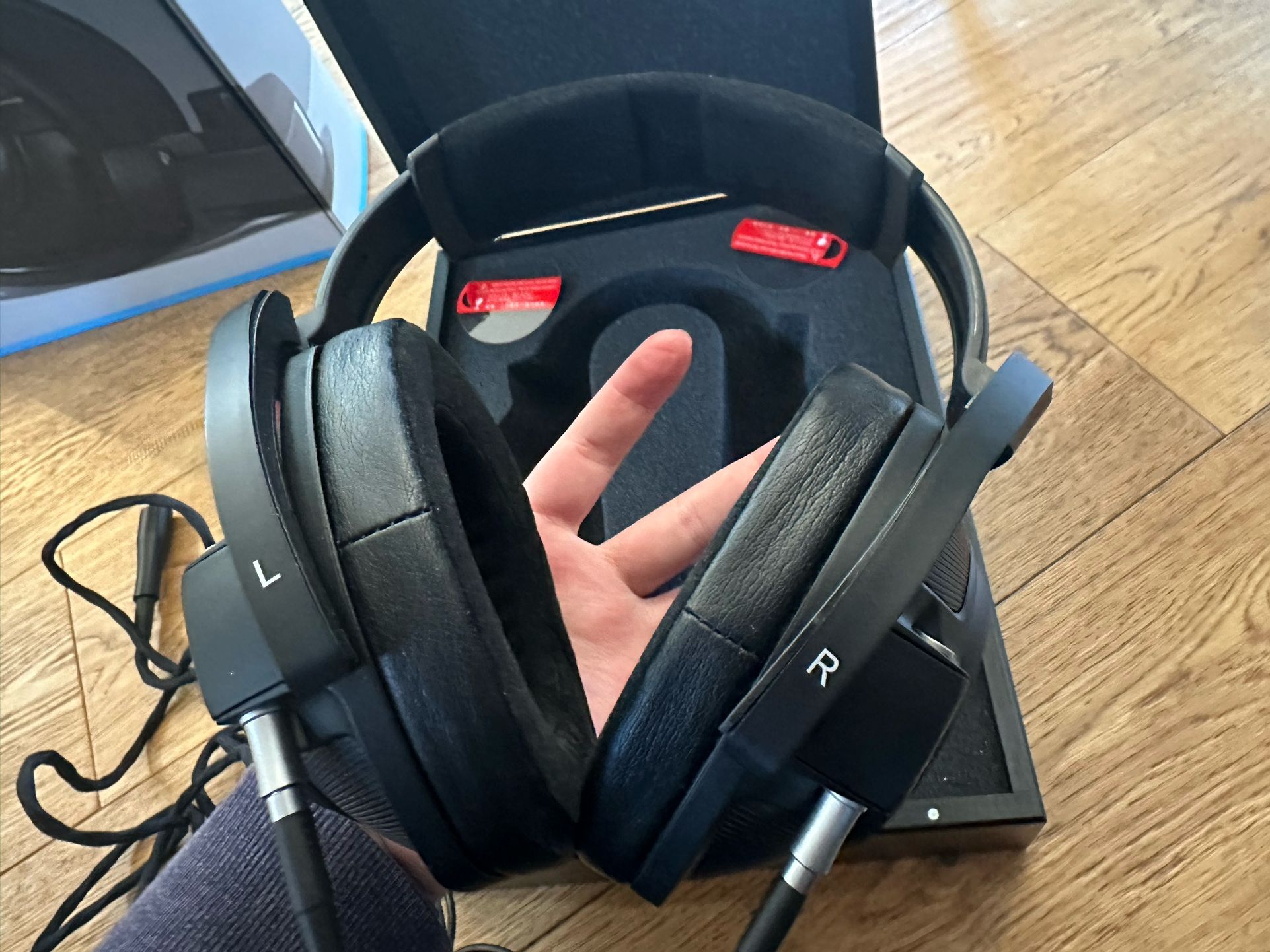 Sennheiser HD 820 Closed Back Headphones And HDV 820 Digital Amplifier ...