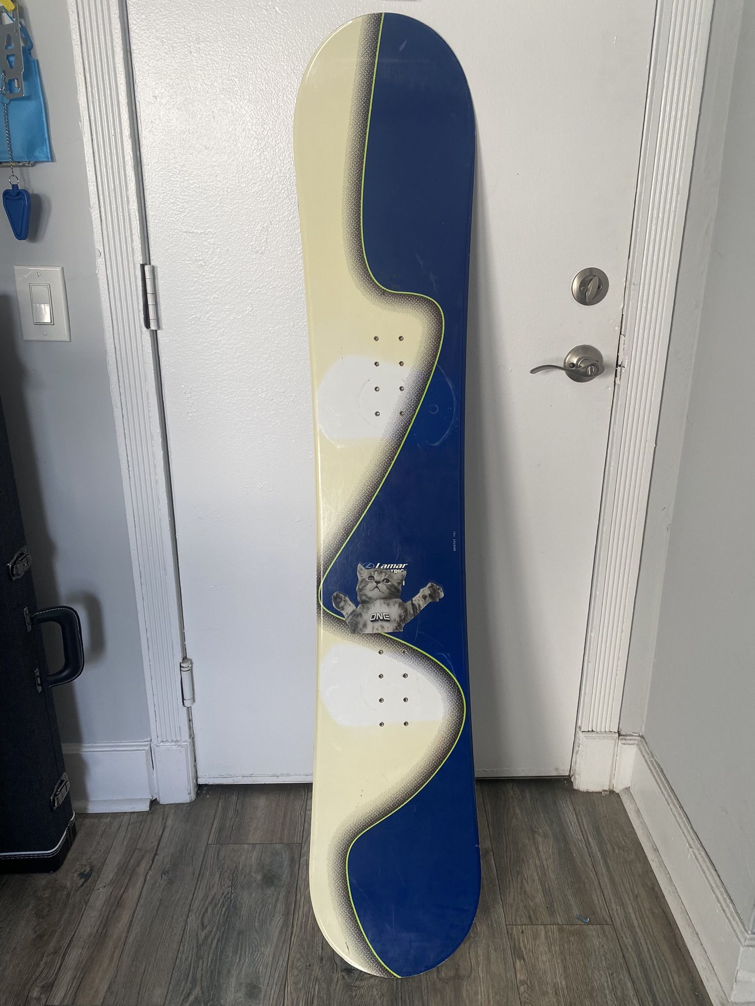 Lamar Snowboard With Bindings for Sale in Los Angeles, CA - OfferUp