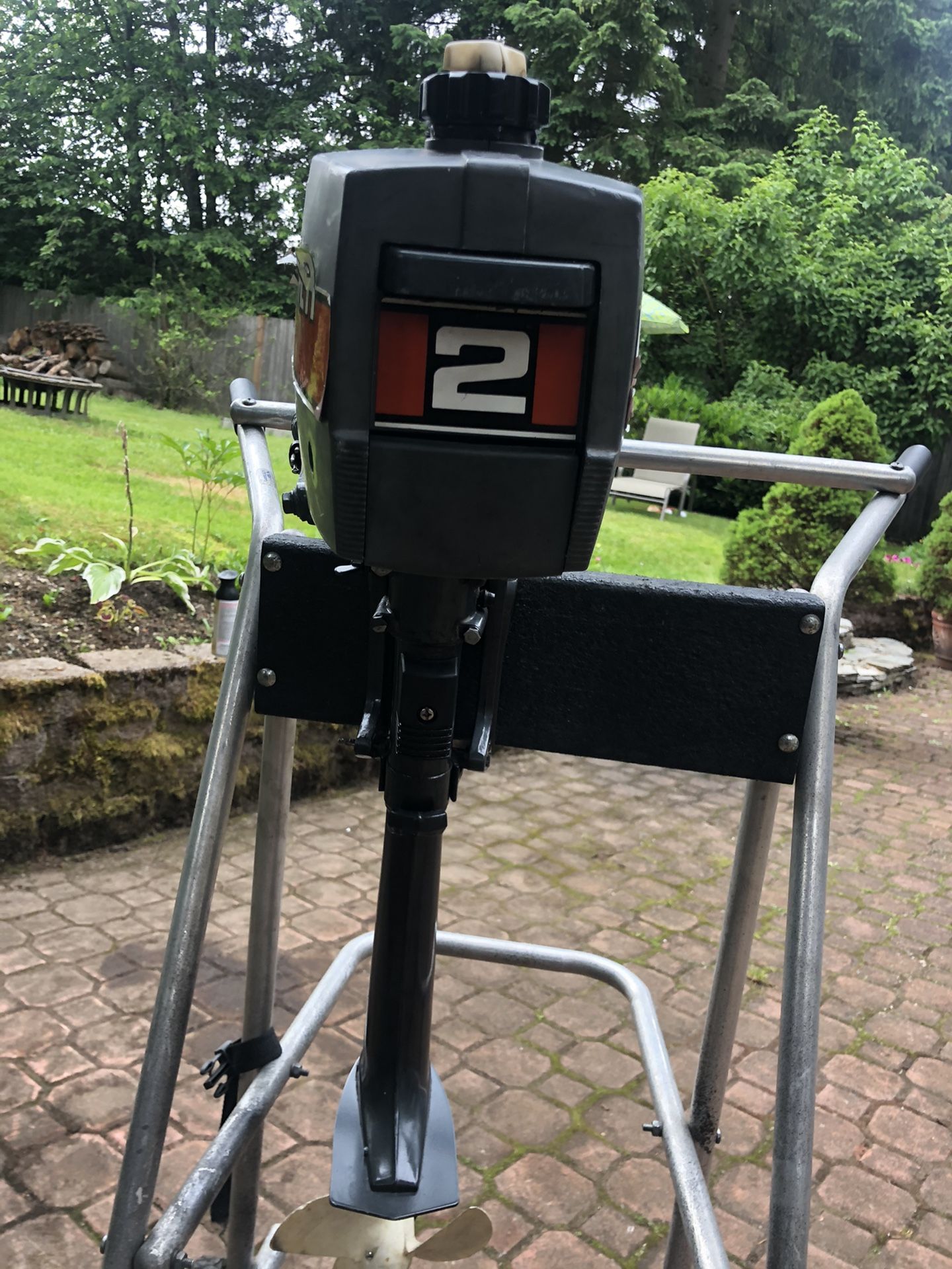 Great shape 2HP Mariner/ Mercury short shaft 2 stroke outboard motor ...