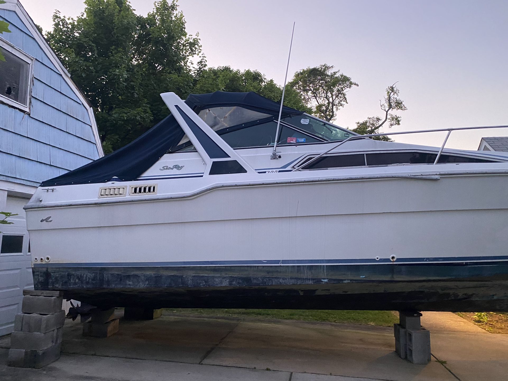 1989 SeaRay Sundancer 300 for Sale in Baldwin, NY - OfferUp