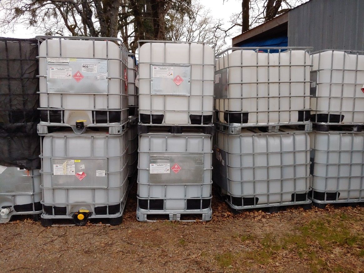 IBC totes 275 gal , clean, contained alcohol for Sale in Salem, OR ...