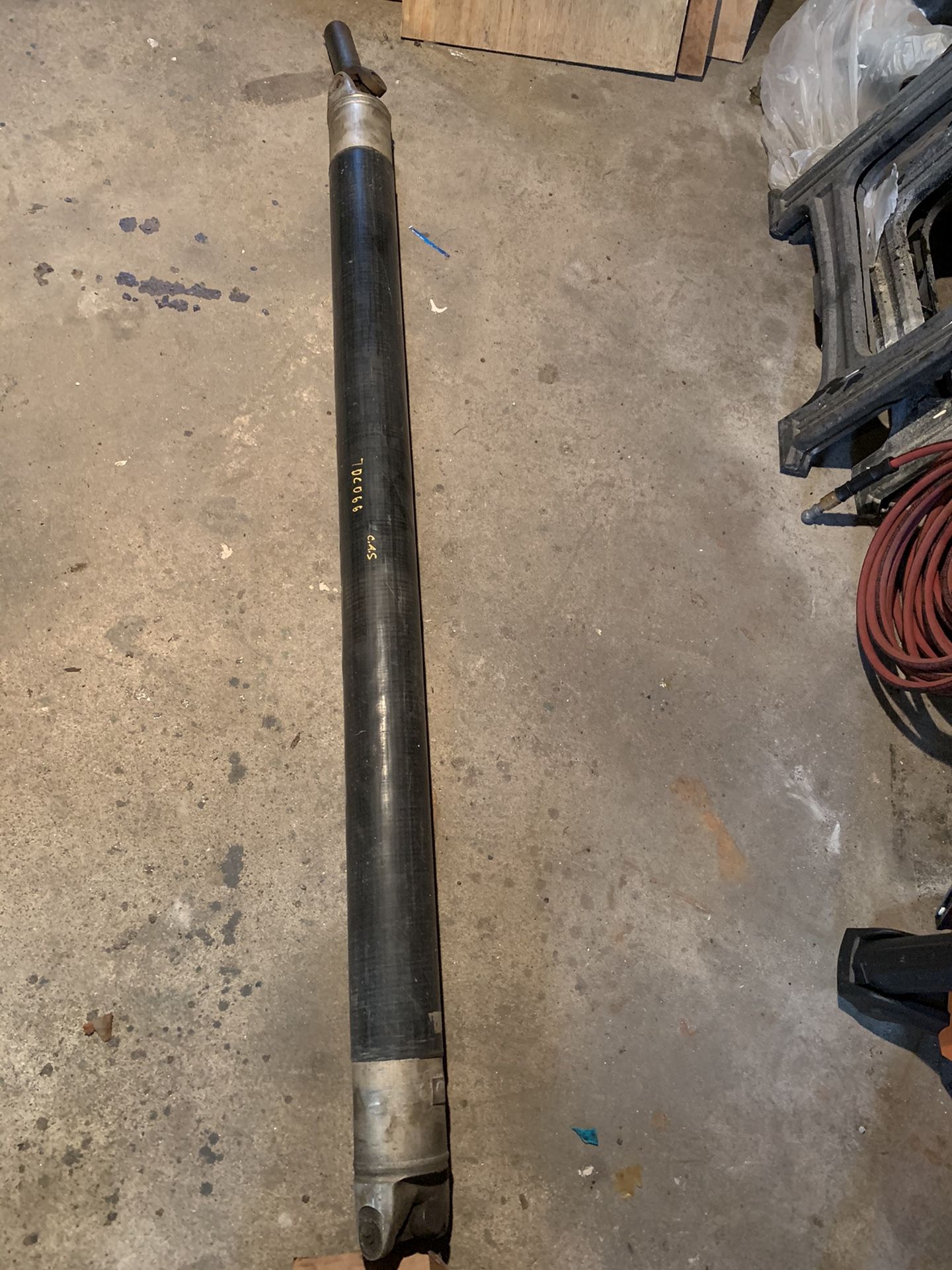 Chevrolet GMC Sierra Silverado 1500 driveshaft for Sale in Waterbury, CT - OfferUp