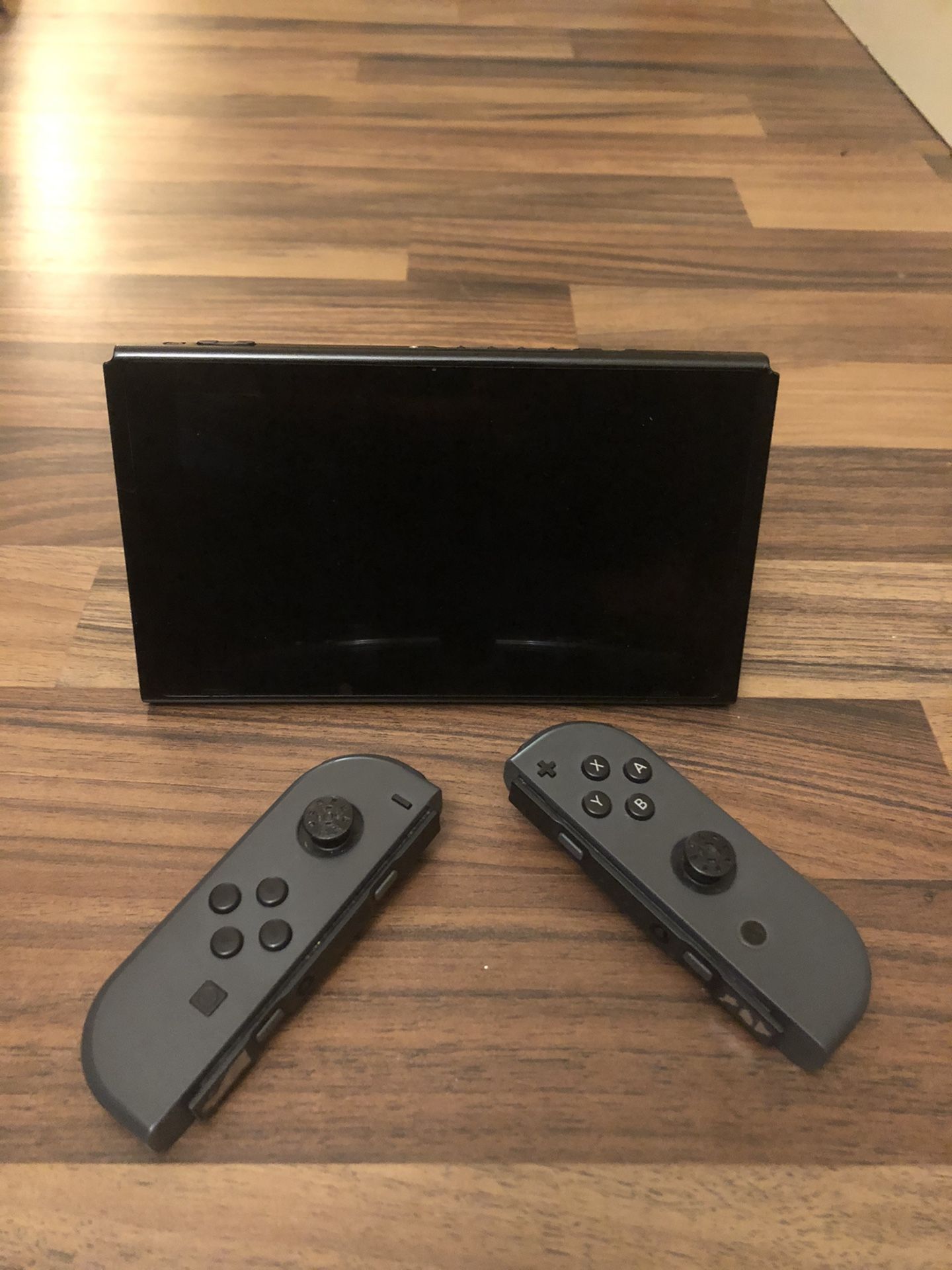 Broken Nintendo Switch 2017 [ FOR PARTS ONLY] for Sale in Fort ...