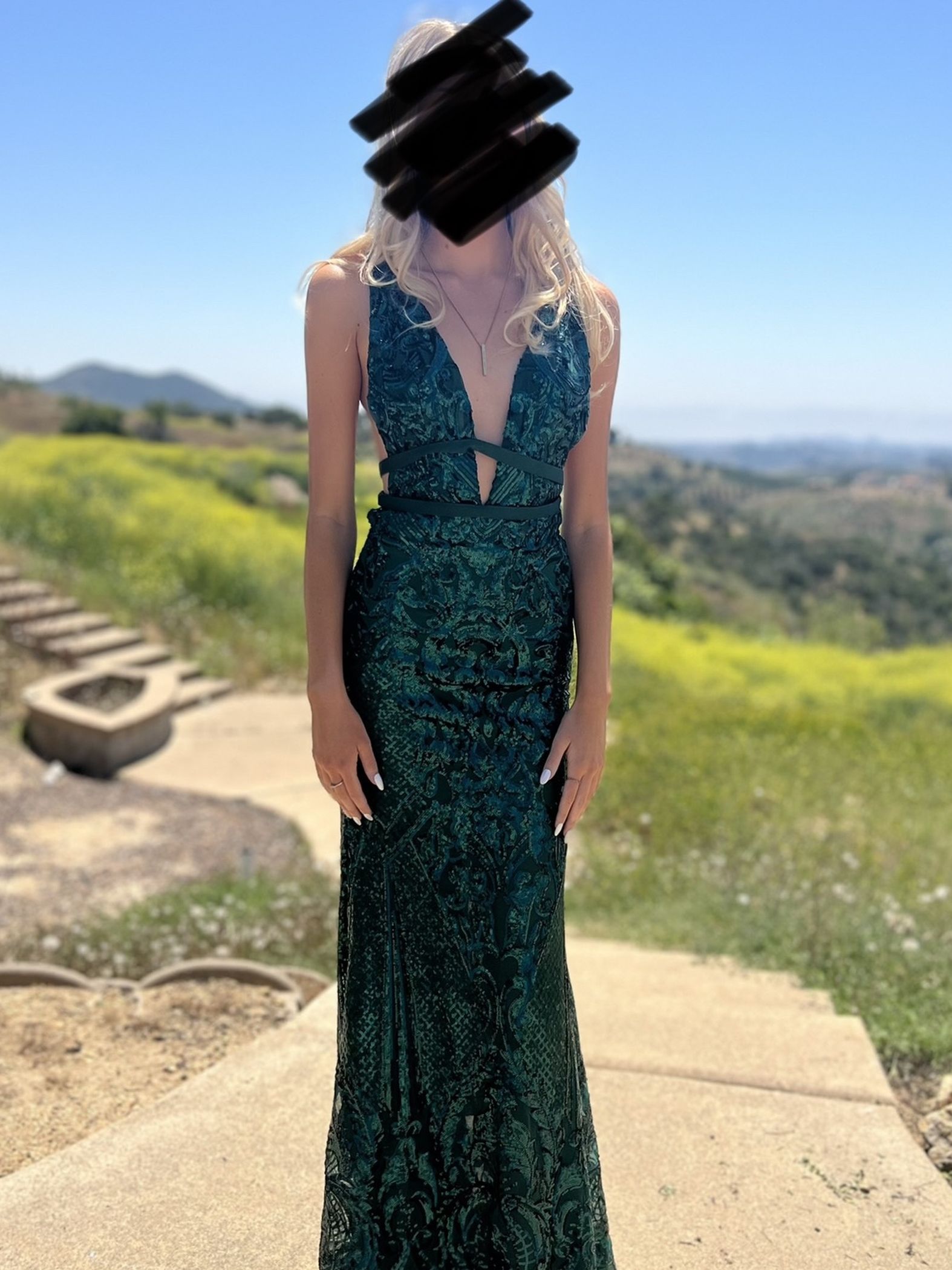 Emerald Green Prom Dress/Gown XS for Sale in Fallbrook, CA - OfferUp