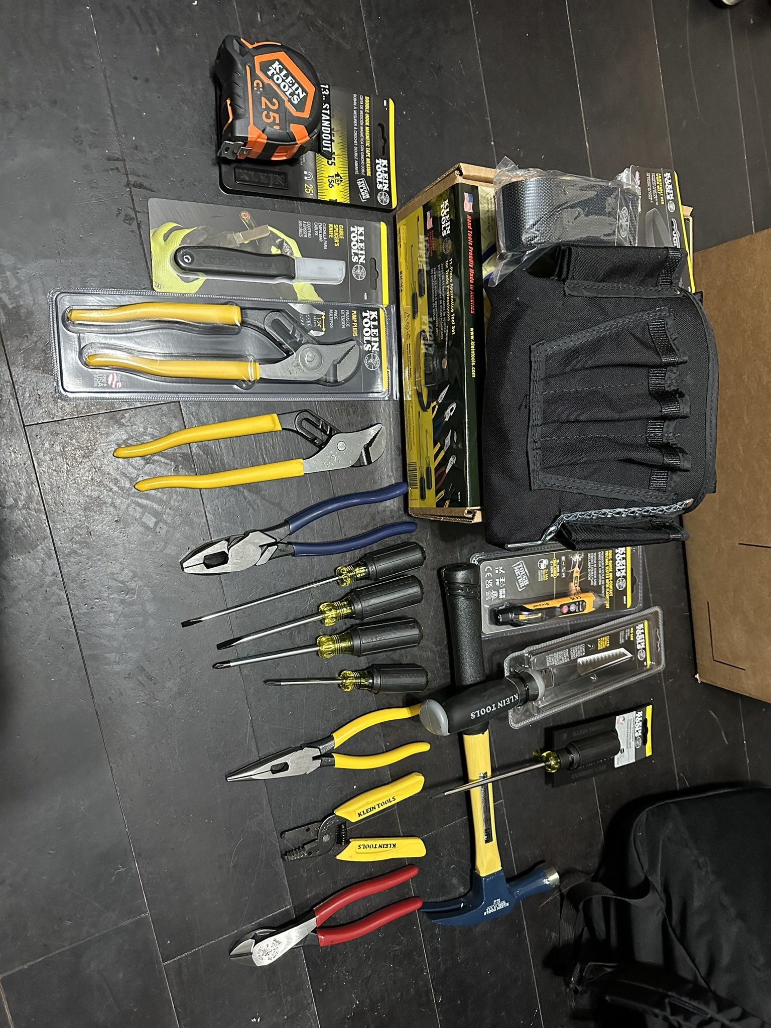 Klein Tool Set for Sale in Pomona, CA - OfferUp