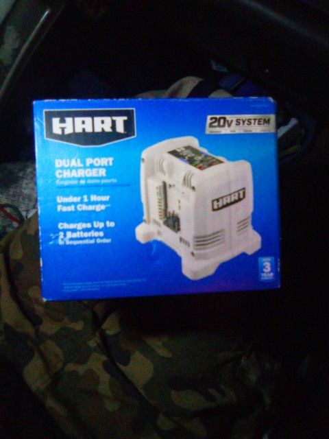 HART DUAL PORT CHARGER 20V SYSTEM for Sale in Sacramento, CA - OfferUp