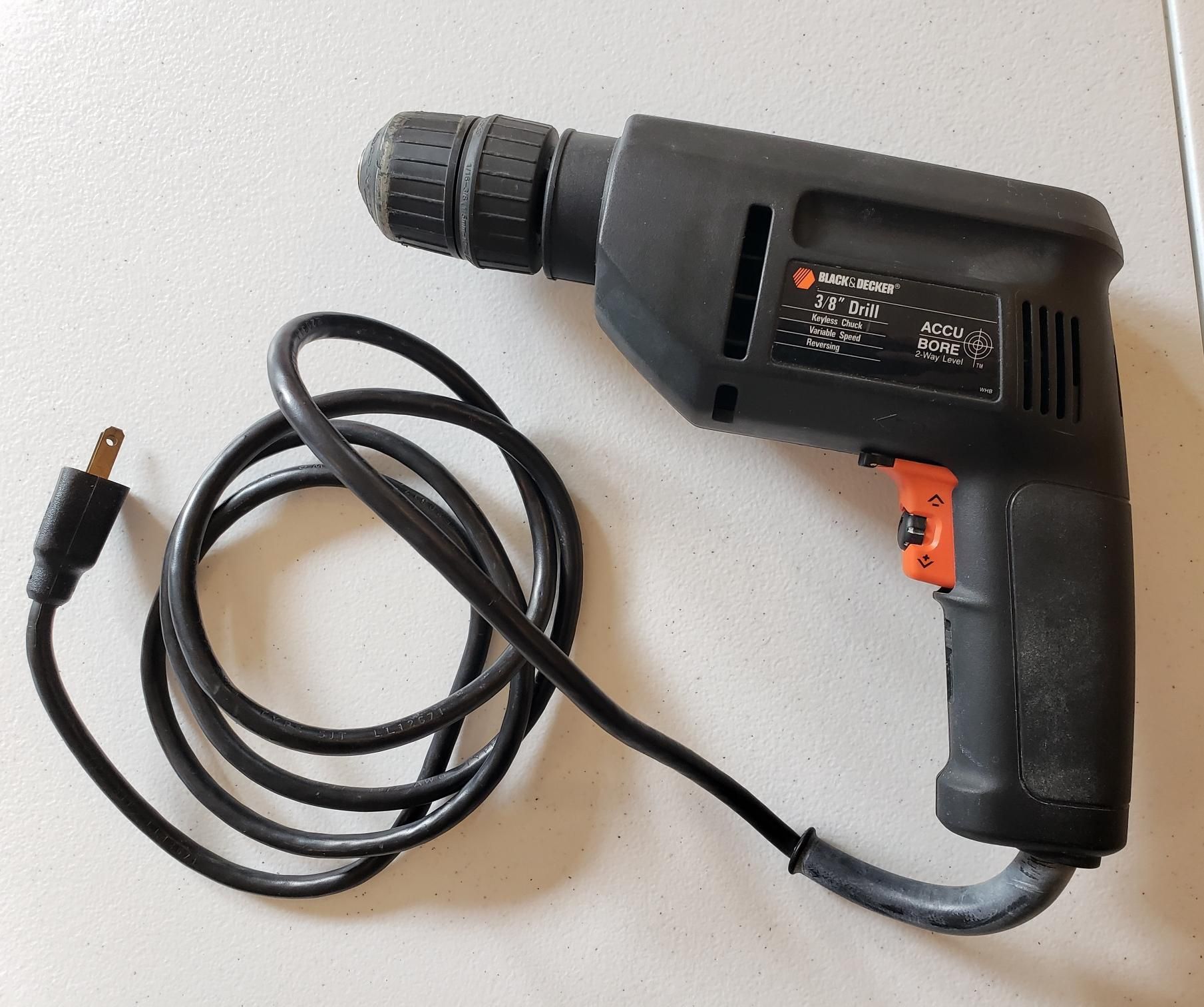 Black & Decker 3/8 corded drill w/ Accu Bore Level & Keyless Chuck ...