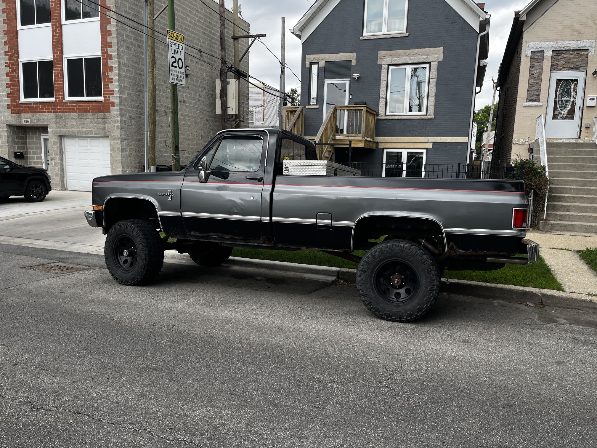 1984 Chevy Silverado K10 for Sale in Chicago, IL - OfferUp