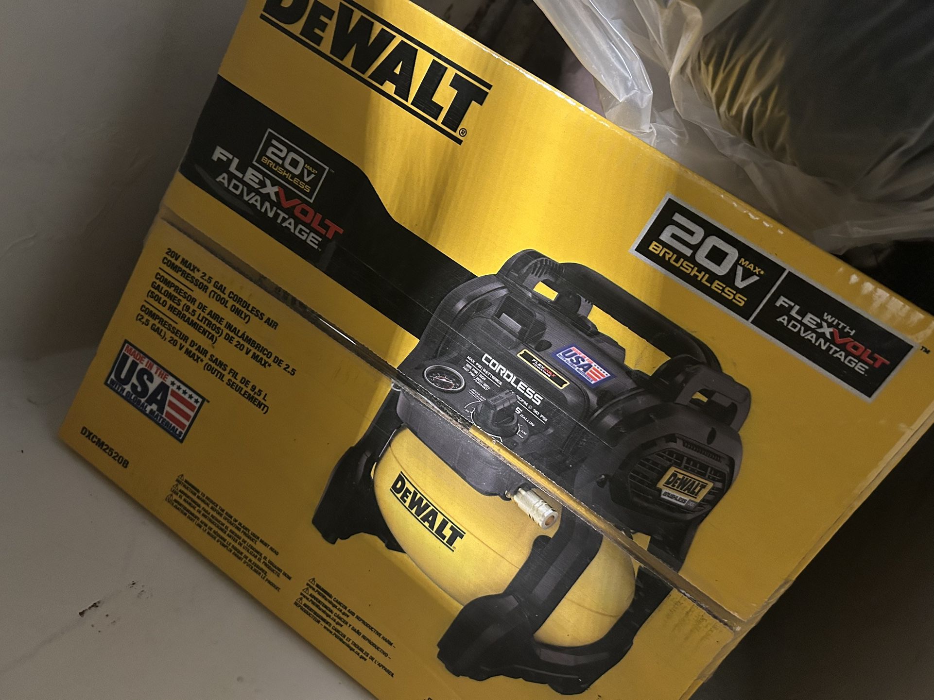 Dewalt 20v FlexVolt Air compressor for Sale in Jacksonville, FL - OfferUp