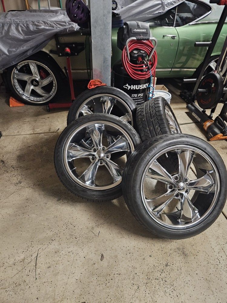 20" Staggered Chip Foose Rims for Sale in Fresno, CA - OfferUp
