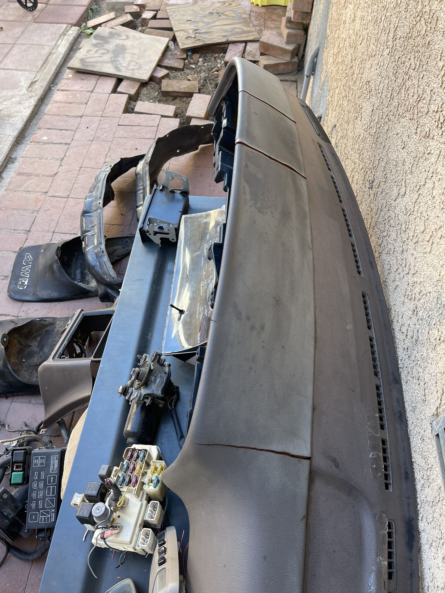 1990 To 1995 Toyota 4 Runner Parts for Sale in Los Angeles, CA - OfferUp