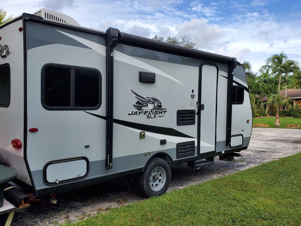 Jayco Jay Flight SLX for Sale in Fort Lauderdale, FL - OfferUp
