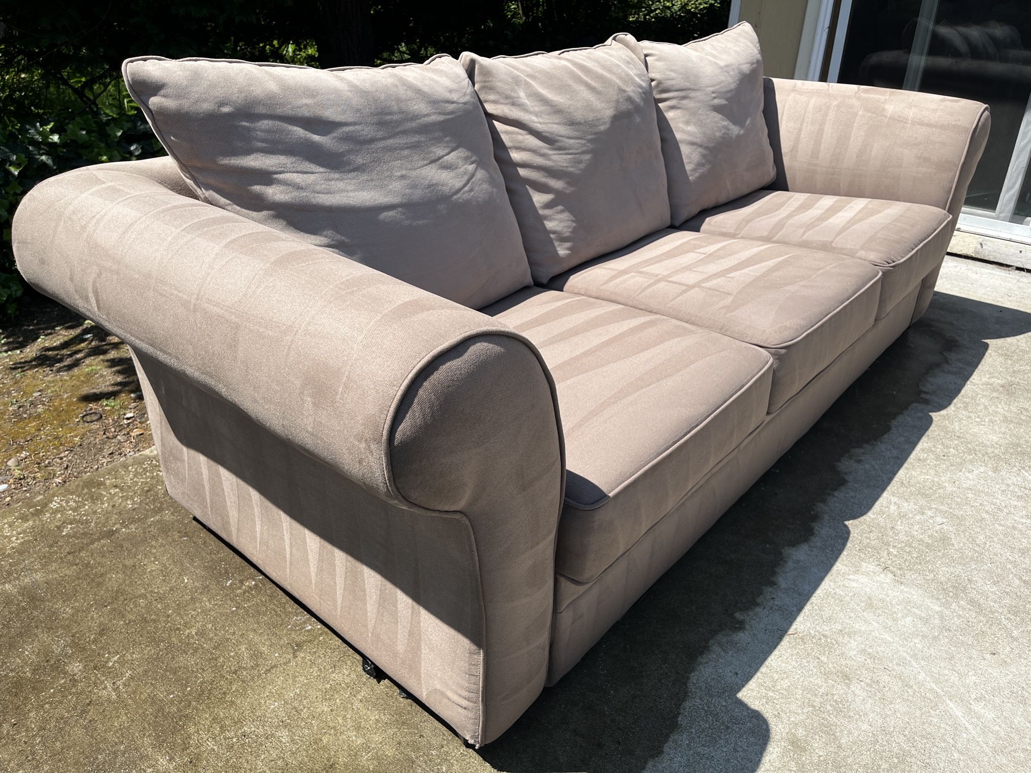Tan Couch - Pick Up Or Delivery for Sale in Vancouver, WA - OfferUp