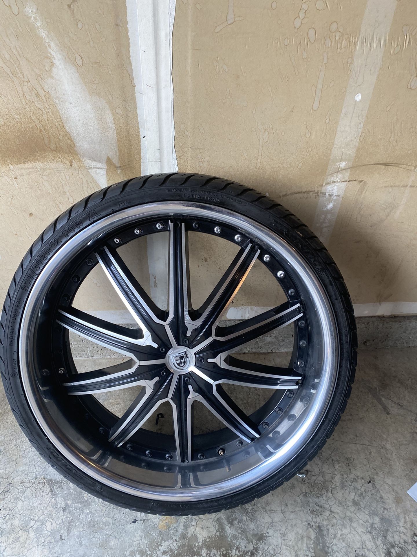 Lexani 22” rims for Sale in Milpitas, CA - OfferUp