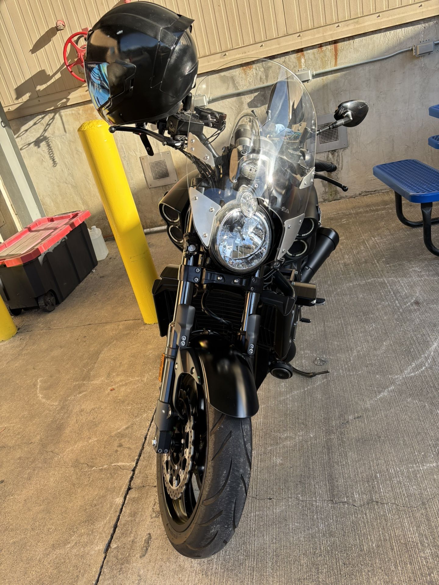 2020 YAMAHA VMAX 1700cc VERY RARE BIKE for Sale in Arrowhed Farm, CA ...