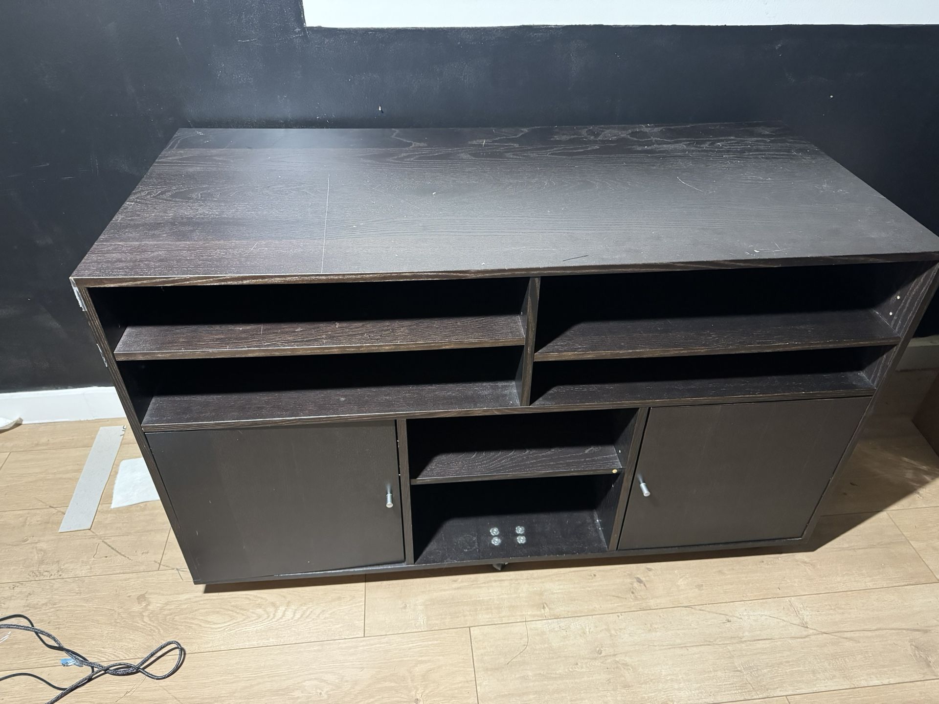 Storage Table Station With Wheels for Sale in Los Angeles, CA - OfferUp