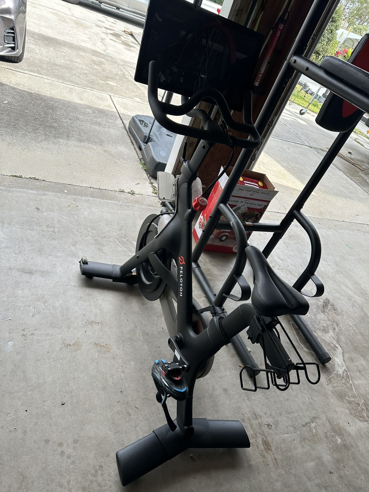 Peloton Exercise Bike for Sale in Magnolia Square, FL - OfferUp