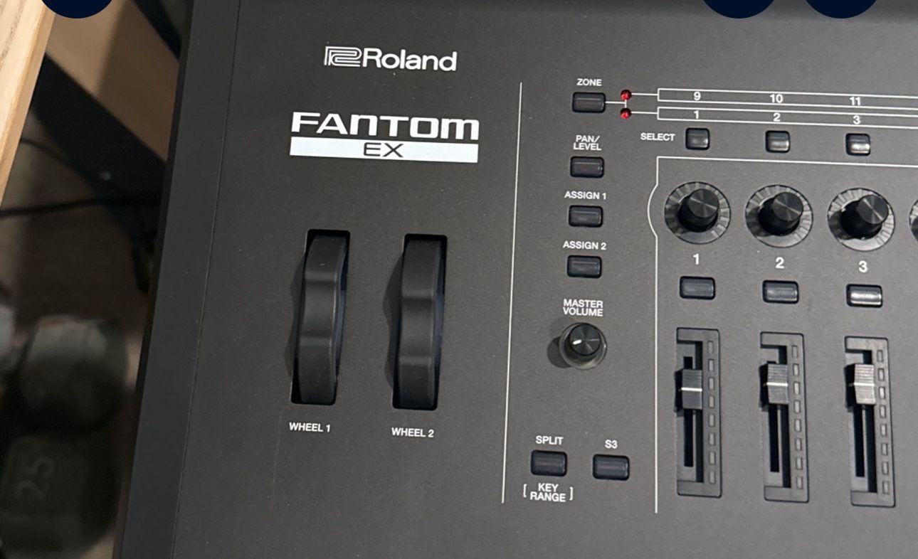 ROLAND PHANTOM 6 EX for Sale in Chino Hills, CA - OfferUp
