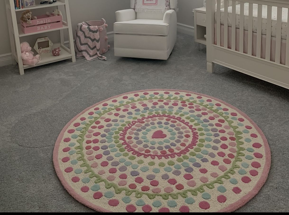 Pottery Barn, Round Heart Area Rug for Sale in Boca Raton, FL - OfferUp