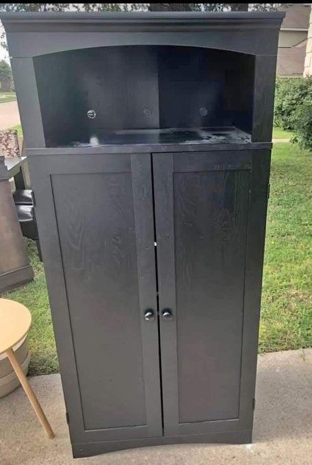 Computer Desk/ Armoire for Sale in Haltom City, TX - OfferUp