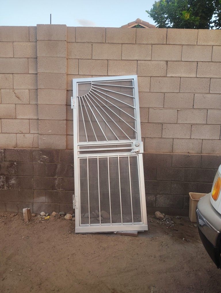 Silver Screen Door for Sale in Goodyear, AZ - OfferUp