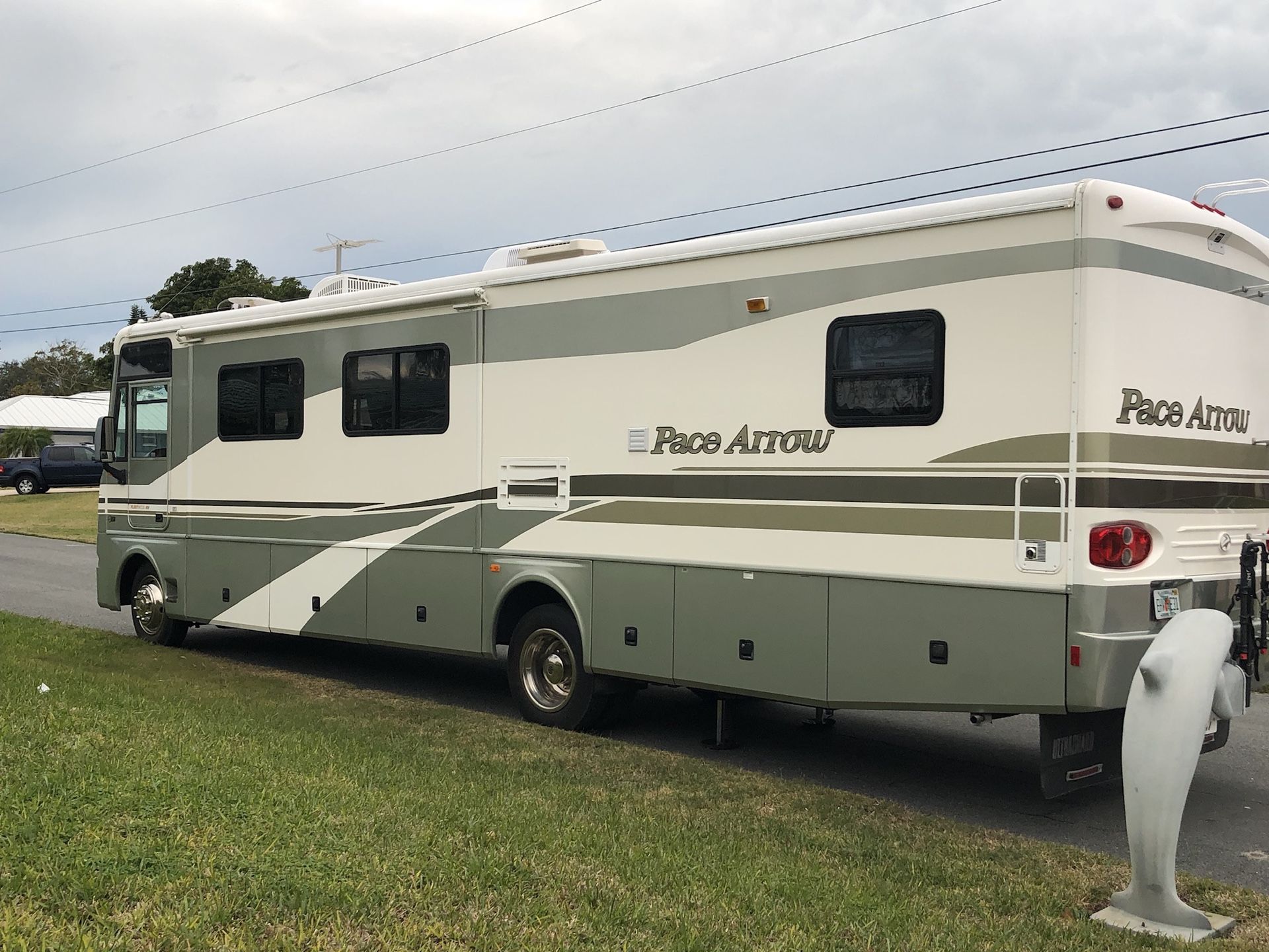38 Ft Class A Pace Arrow RV for Sale in Sarasota, FL - OfferUp