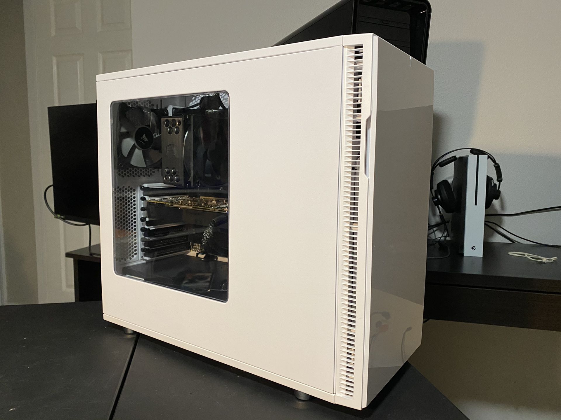 Fractal Design Define R5 Mid Tower ATX PC Case (CASE ONLY) for Sale in ...