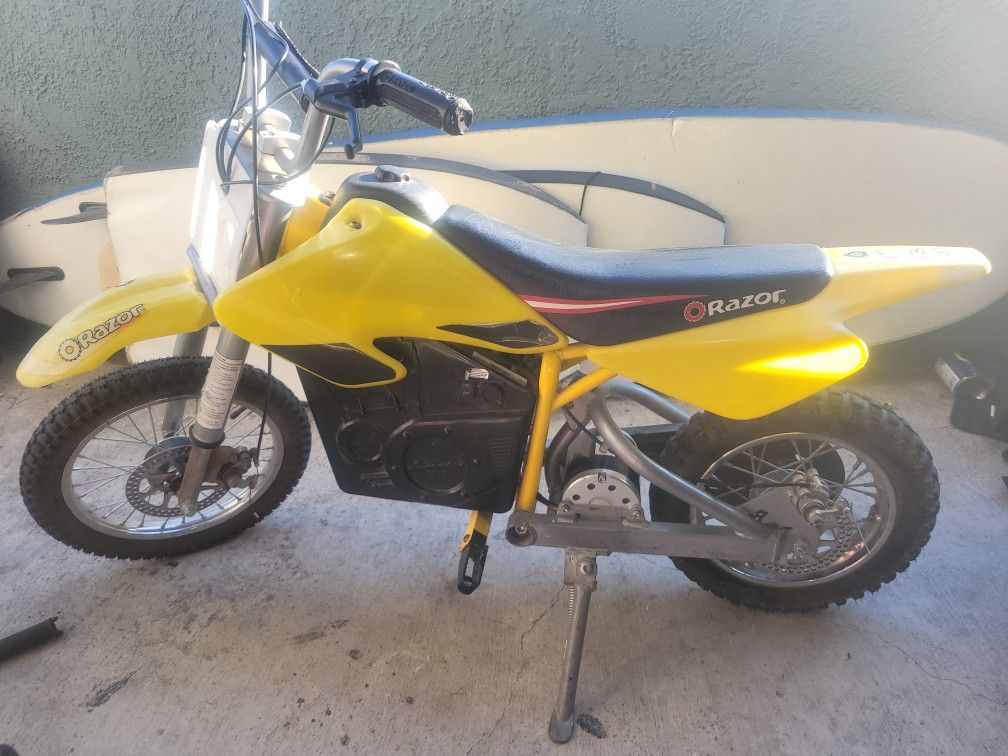Razor MX650 for Sale in Laguna Hills, CA - OfferUp