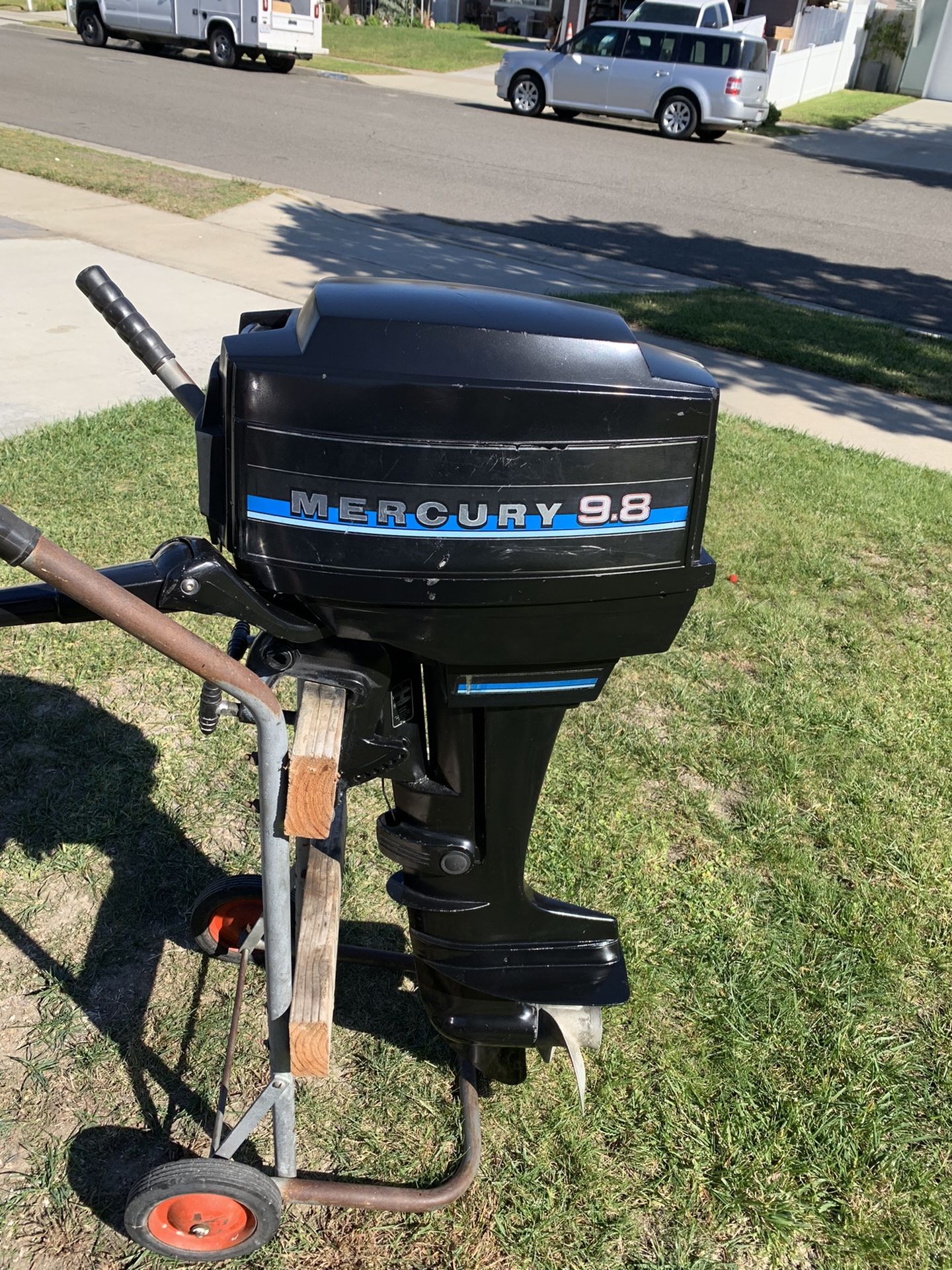 outboard 9.8 mercury short shaft for Sale in Huntington Beach, CA - OfferUp
