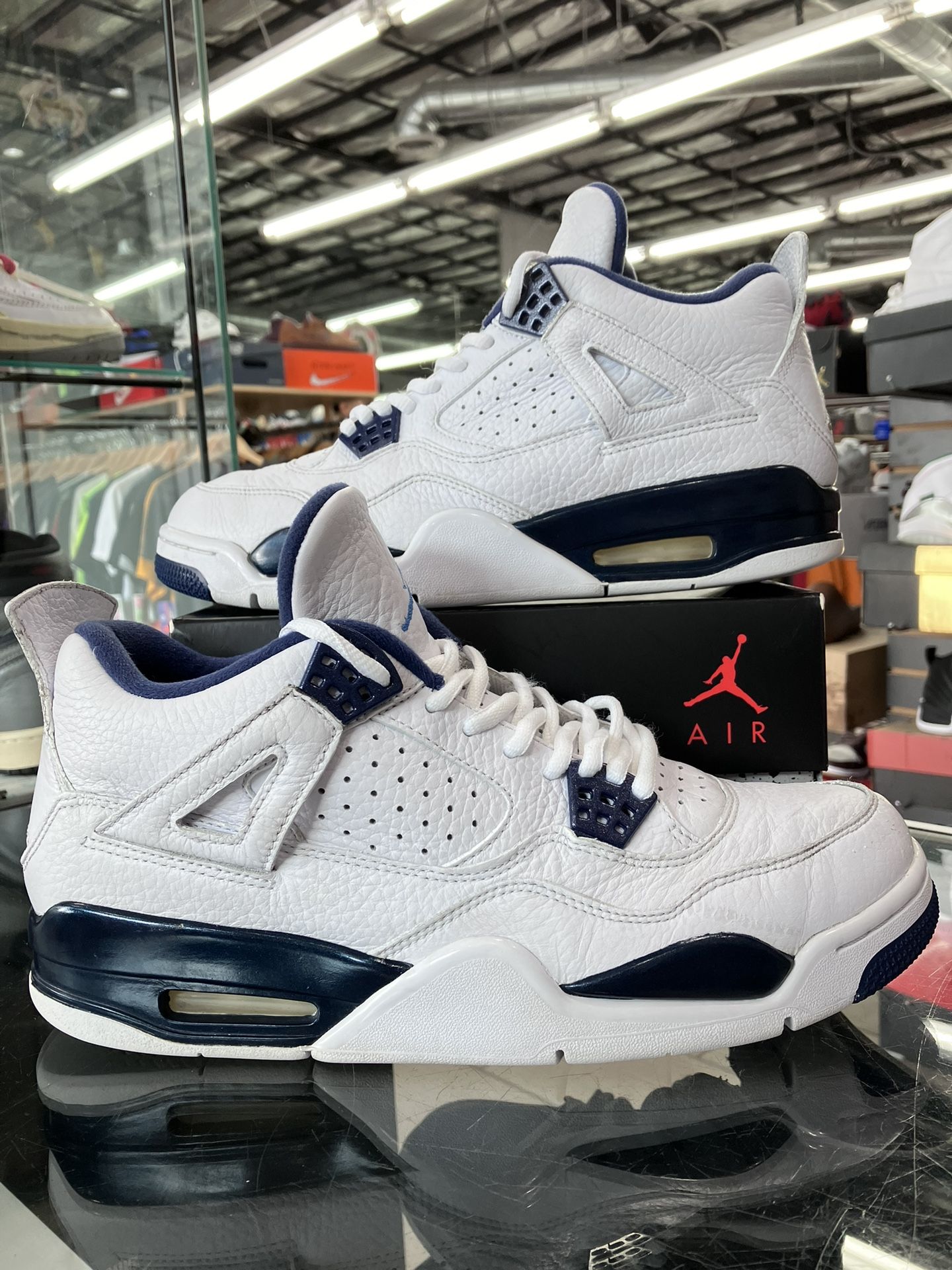 Air Jordan 4 Retro Columbia for Sale in Culver City, CA - OfferUp