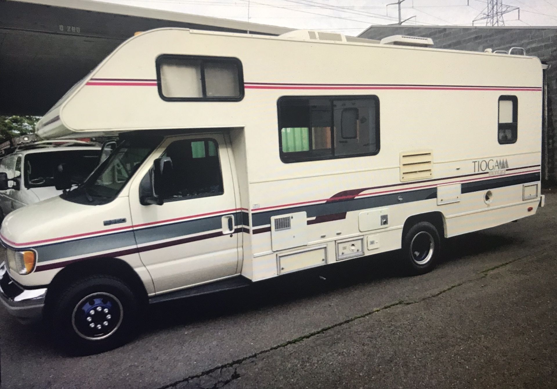 RV Motorhome Ford - Tioga Montara - 1994 for Sale in Portland, OR - OfferUp