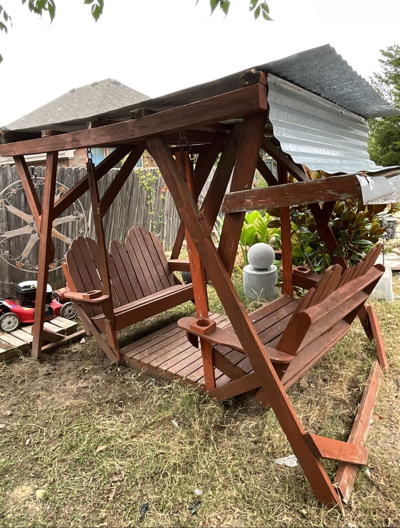 Large 4 Person Swing for Sale in Saginaw, TX - OfferUp