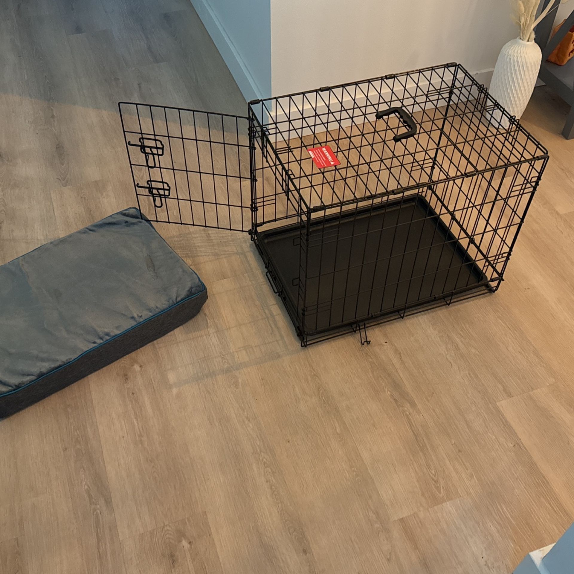 Free, Small Dog Crate for Sale in Gig Harbor, WA - OfferUp